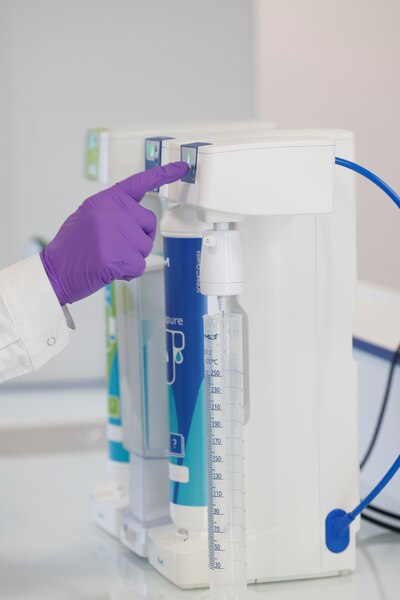 Milli-Q® SQ 2Series Water Purification Systems